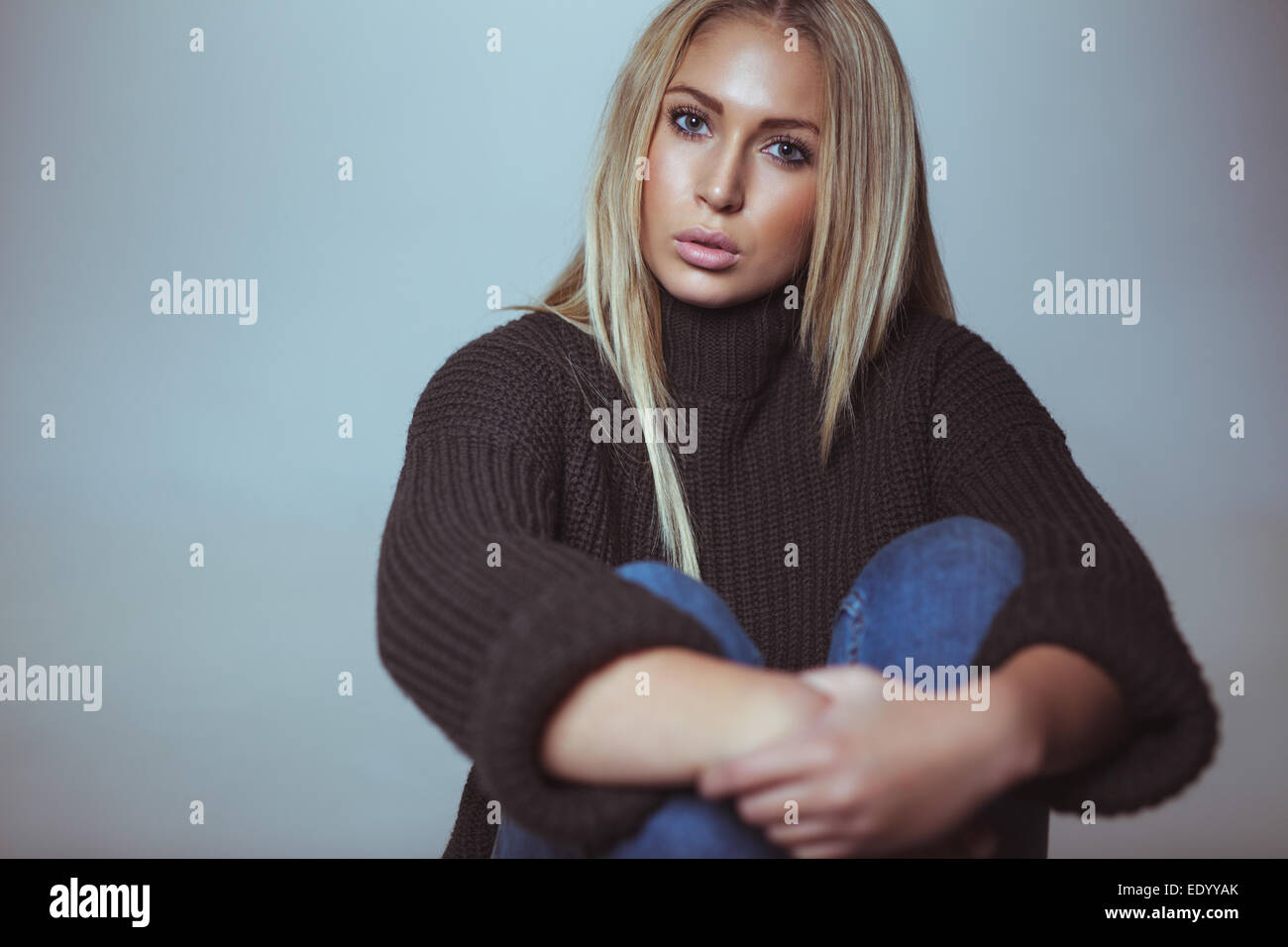 Young woman female teenager pretty hi-res stock photography and images ...