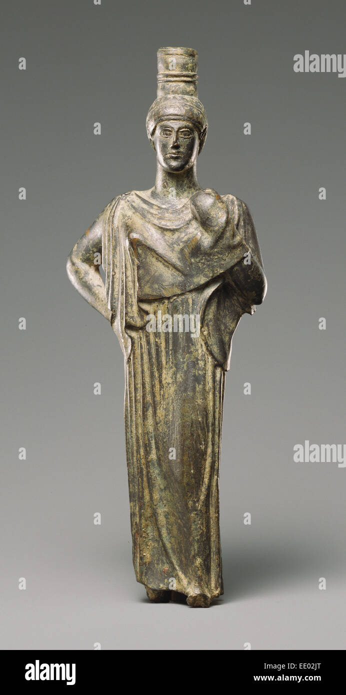 Peplos hi-res stock photography and images - Alamy