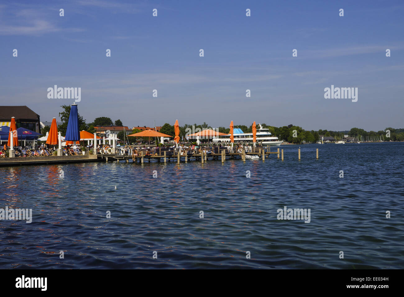 Ausflugsboot am pier hi-res stock photography and images - Alamy