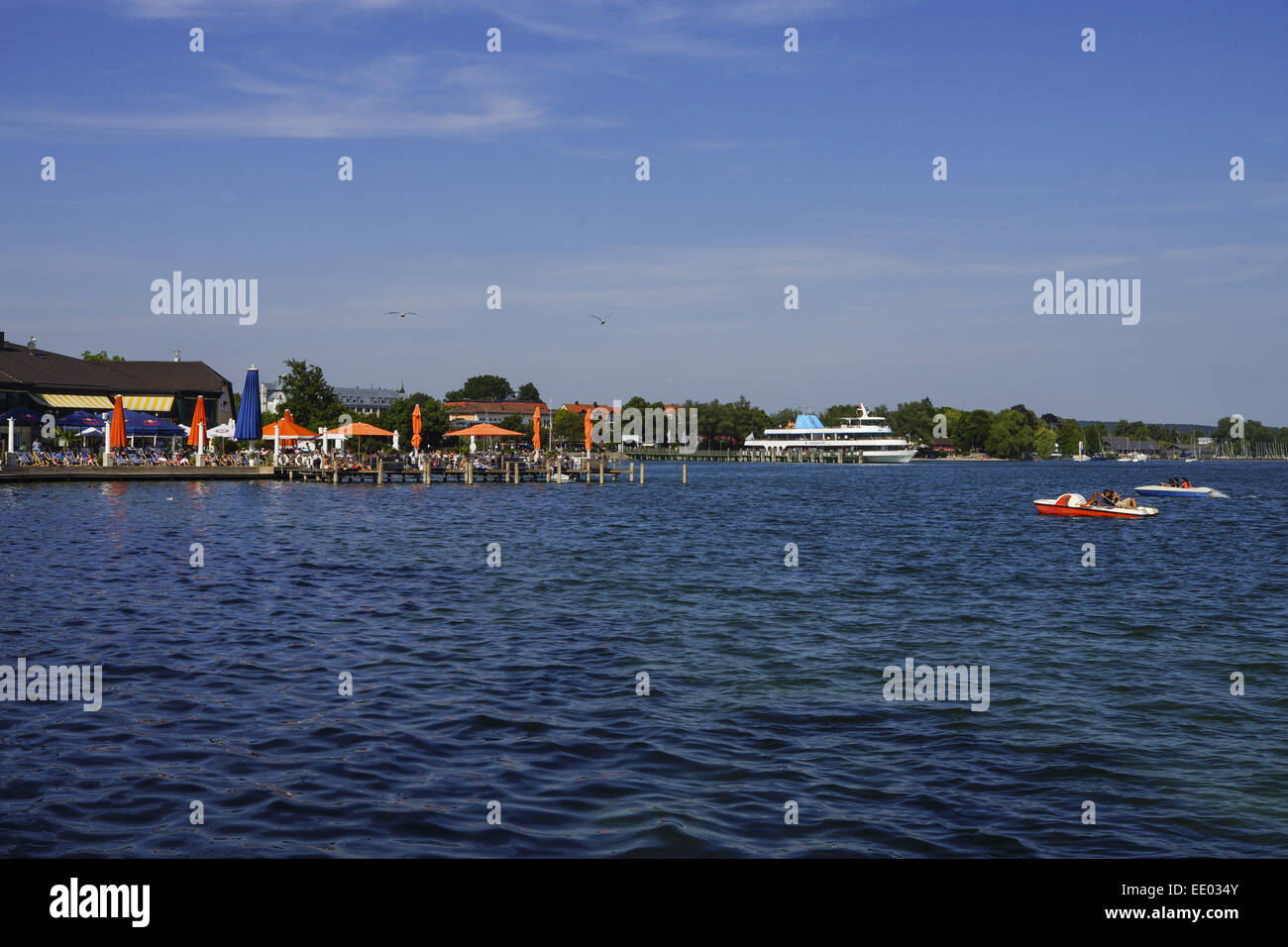 Ausflugsboot am pier hi-res stock photography and images - Alamy