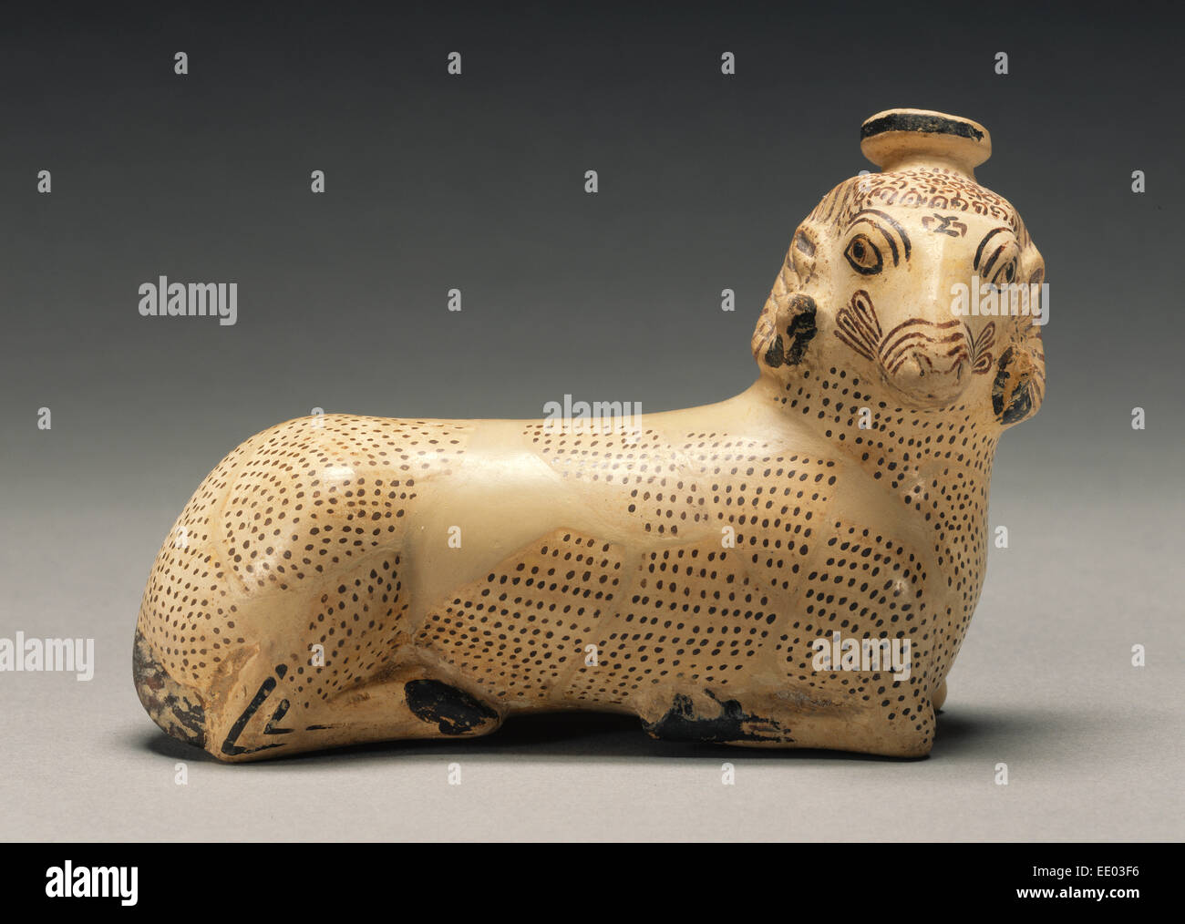 Proto corinthian aryballos hi-res stock photography and images - Alamy