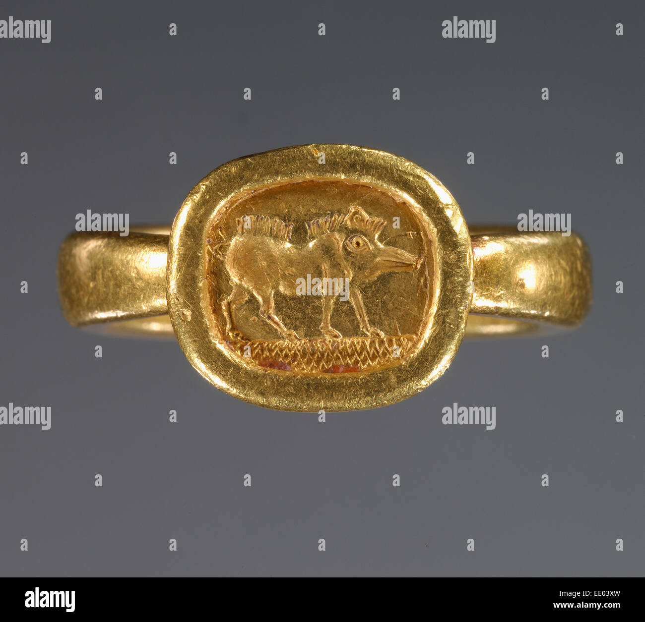 Engraved bezel hi-res stock photography and images - Alamy