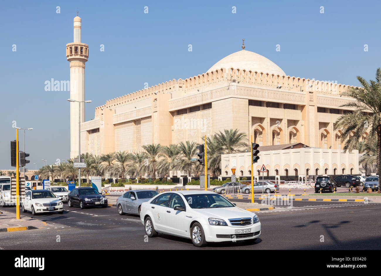 Grand Mosque in Kuwait City Stock Photo - Alamy