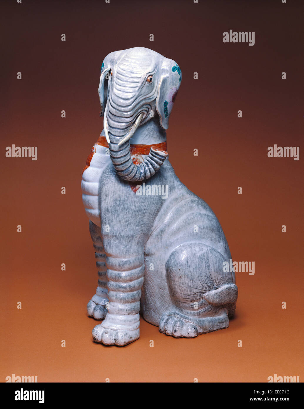 Elephant figure hi-res stock photography and images - Alamy