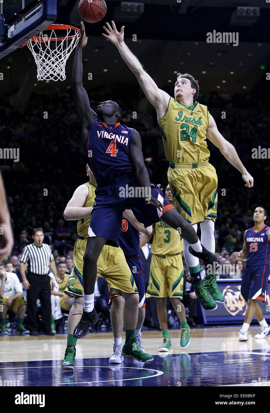 January 10, 2015: Virginia guard Marial Shayok (4) goes up for a shot ...