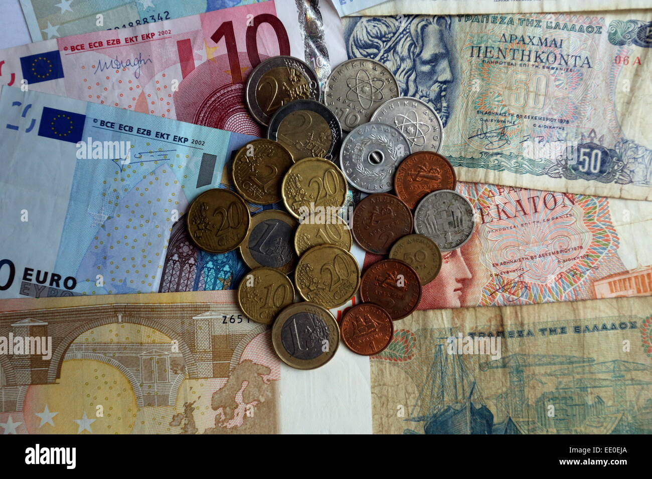 Mixture of coins and notes hi-res stock photography and images - Alamy