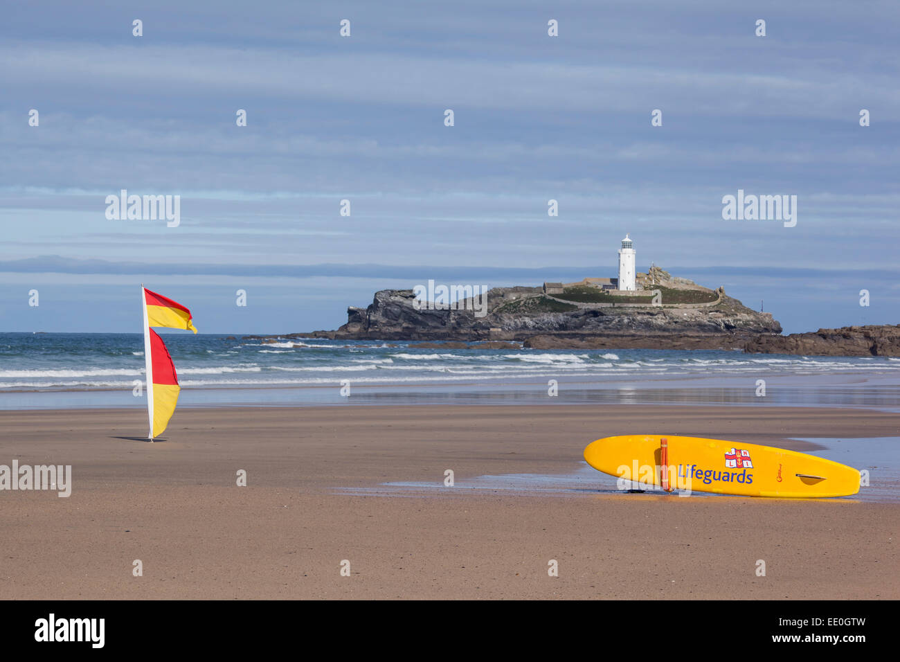 Lifeguard flag cornwall uk hi-res stock photography and images - Alamy