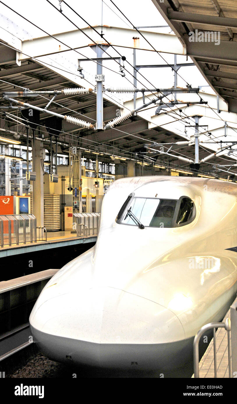 Tokaido shinkansen hi-res stock photography and images - Alamy