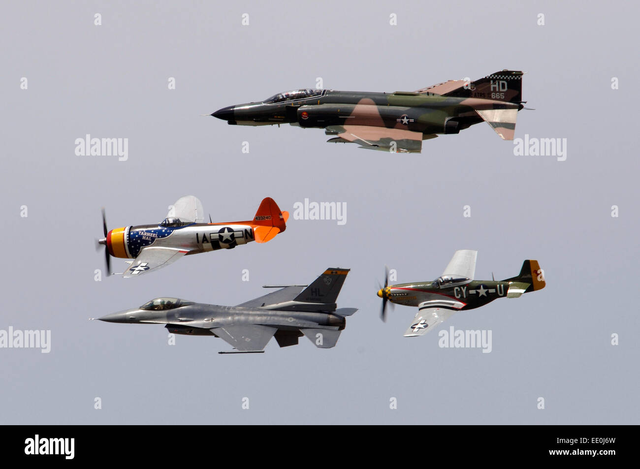 F 4 Phantom In Flight High Resolution Stock Photography and Images - Alamy