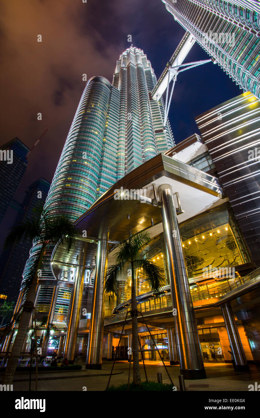 Kuala Lumpur, Petronas Towers, Building, Architecture, Landmark, Icon ...