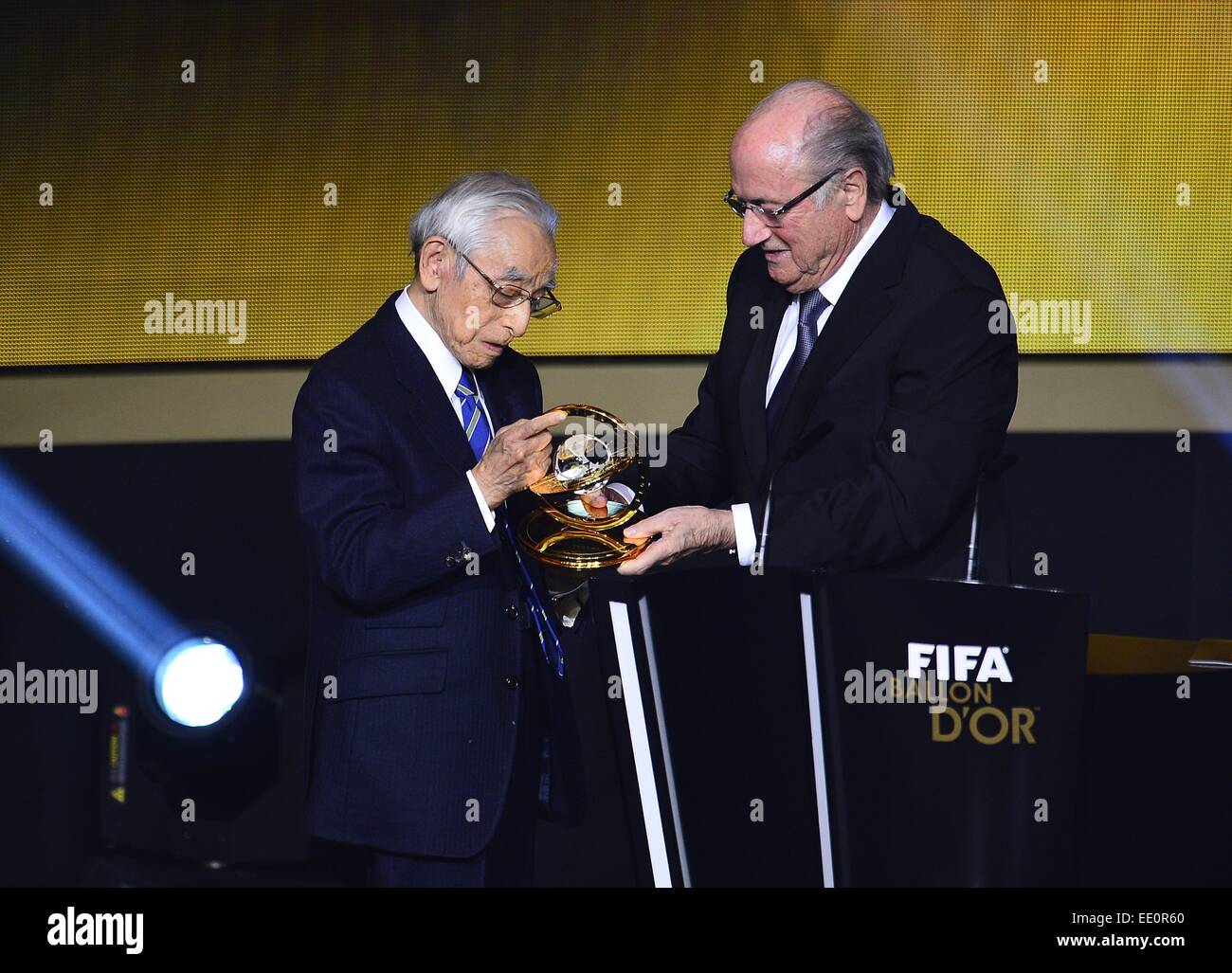 105 trophy hi-res stock photography and images - Alamy
