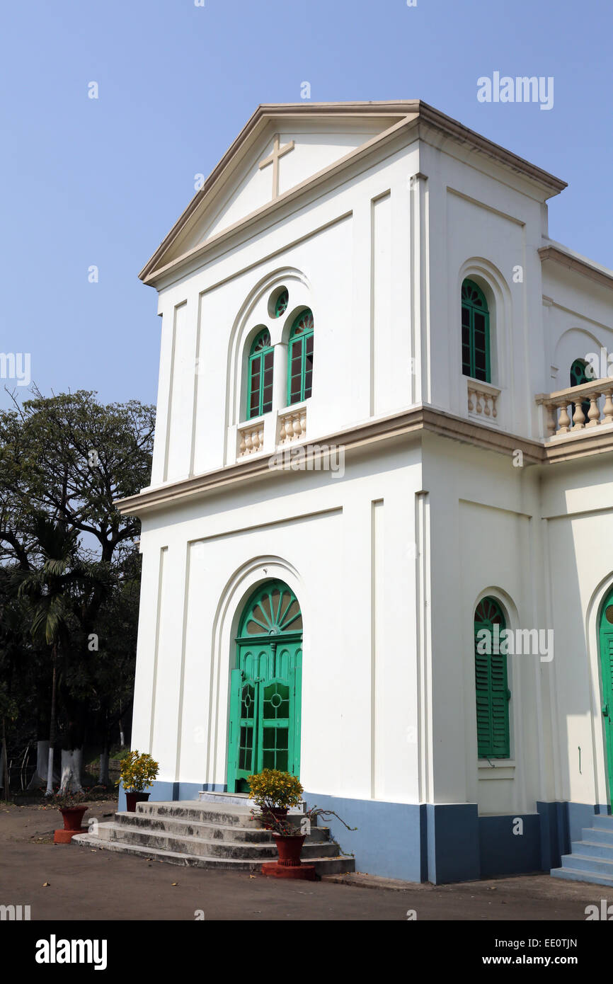Church in Loreto Convent where Mother Teresa lived before the founding ...