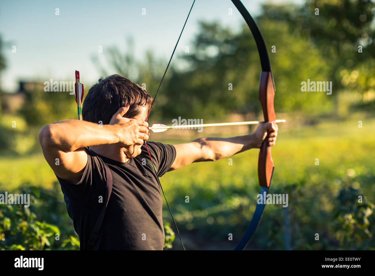 Archer bow robin hood hi-res stock photography and images - Alamy