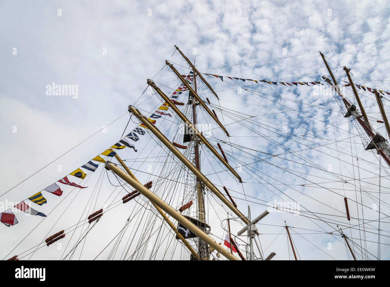 Tall ship flags hi-res stock photography and images - Alamy