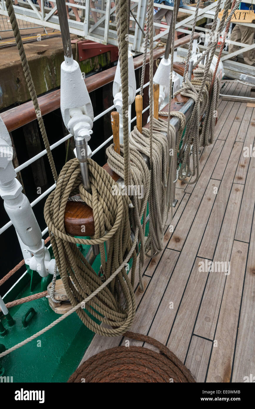 Coiled rope on tall ship hi-res stock photography and images - Alamy
