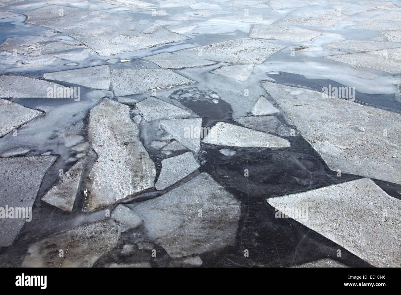 Icy cold river hi-res stock photography and images - Alamy