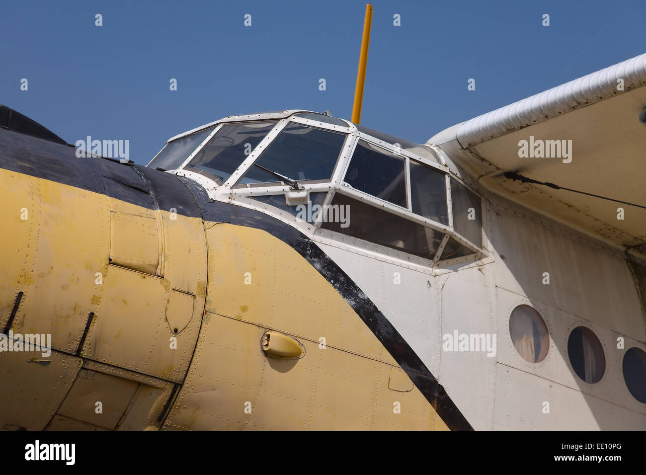Vintage cargo plane hi-res stock photography and images - Alamy