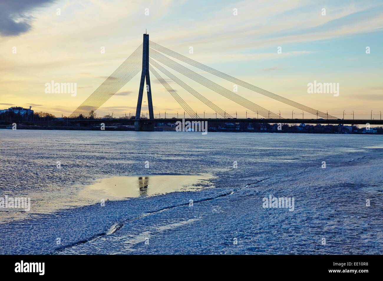 Winter bridge over ice hi-res stock photography and images - Alamy