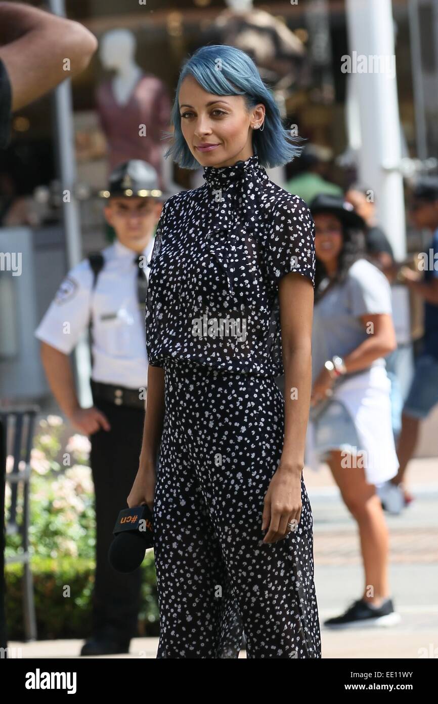 Nicole Richie filming her new show on VH1 'Candidly Nicole' at The ...