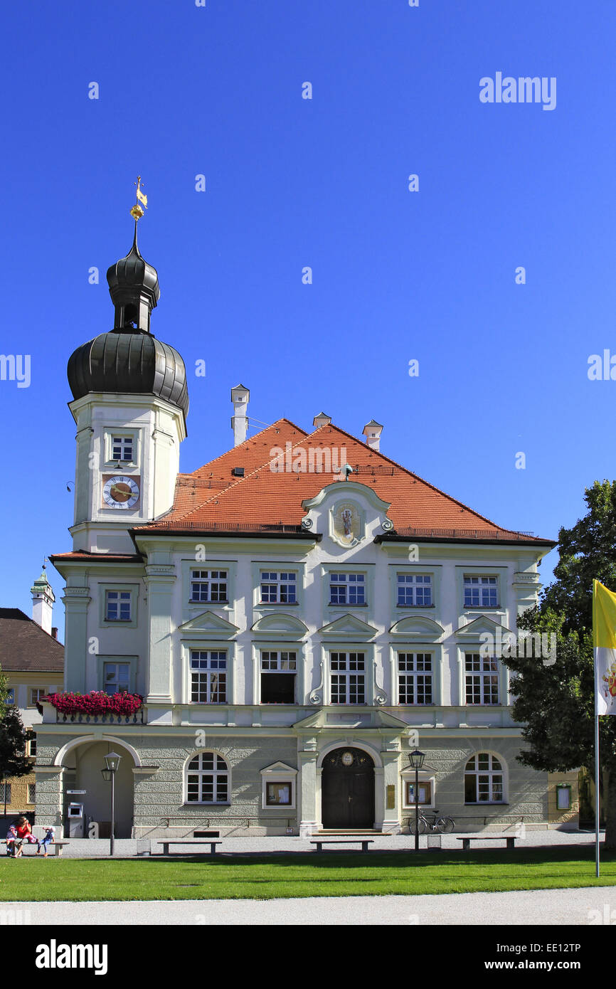 Deutschland, Bayern, Altoetting, Kapellplatz, Rathaus, erbaut 1906 ...