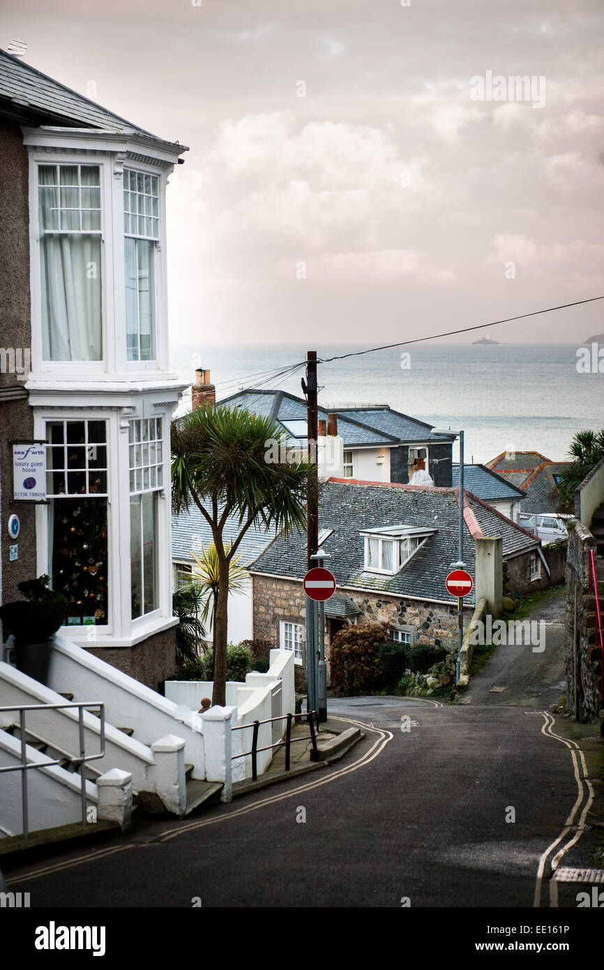 Cornwall tourists roads hi-res stock photography and images - Alamy