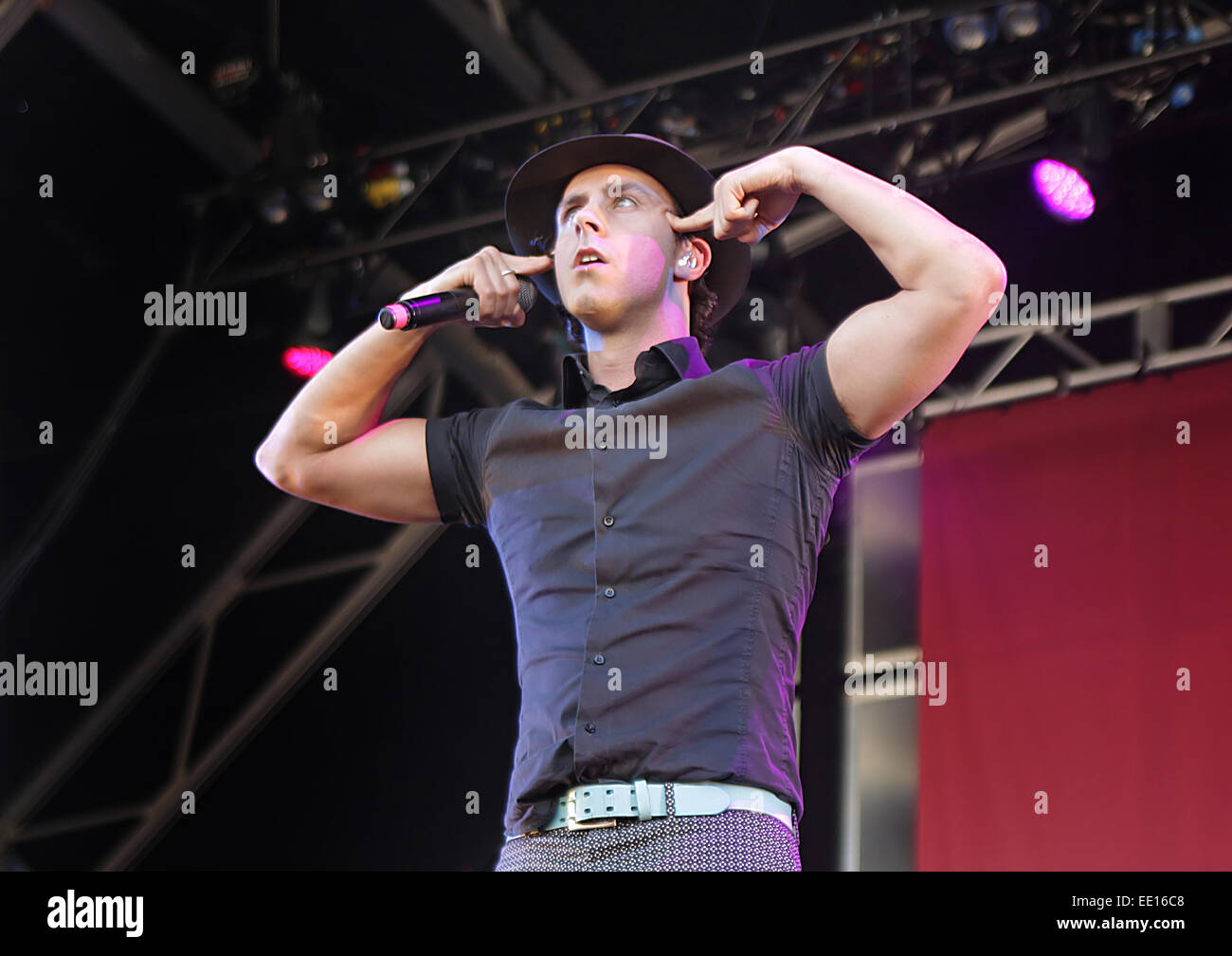 Maximo Park Performing at 'Summer in the City' at Manchester ...
