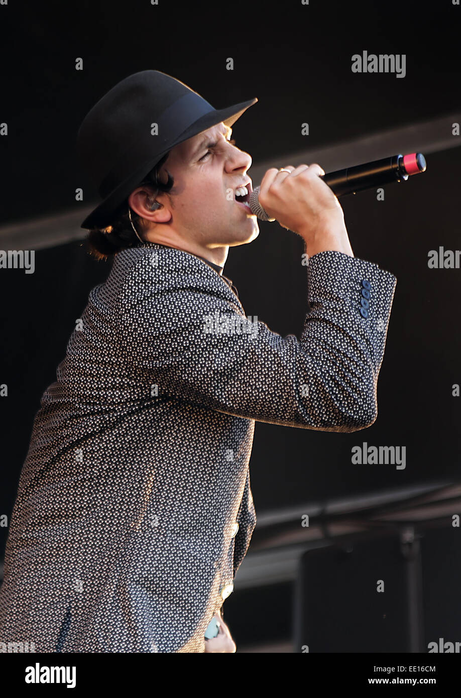 Maximo Park Performing at 'Summer in the City' at Manchester ...
