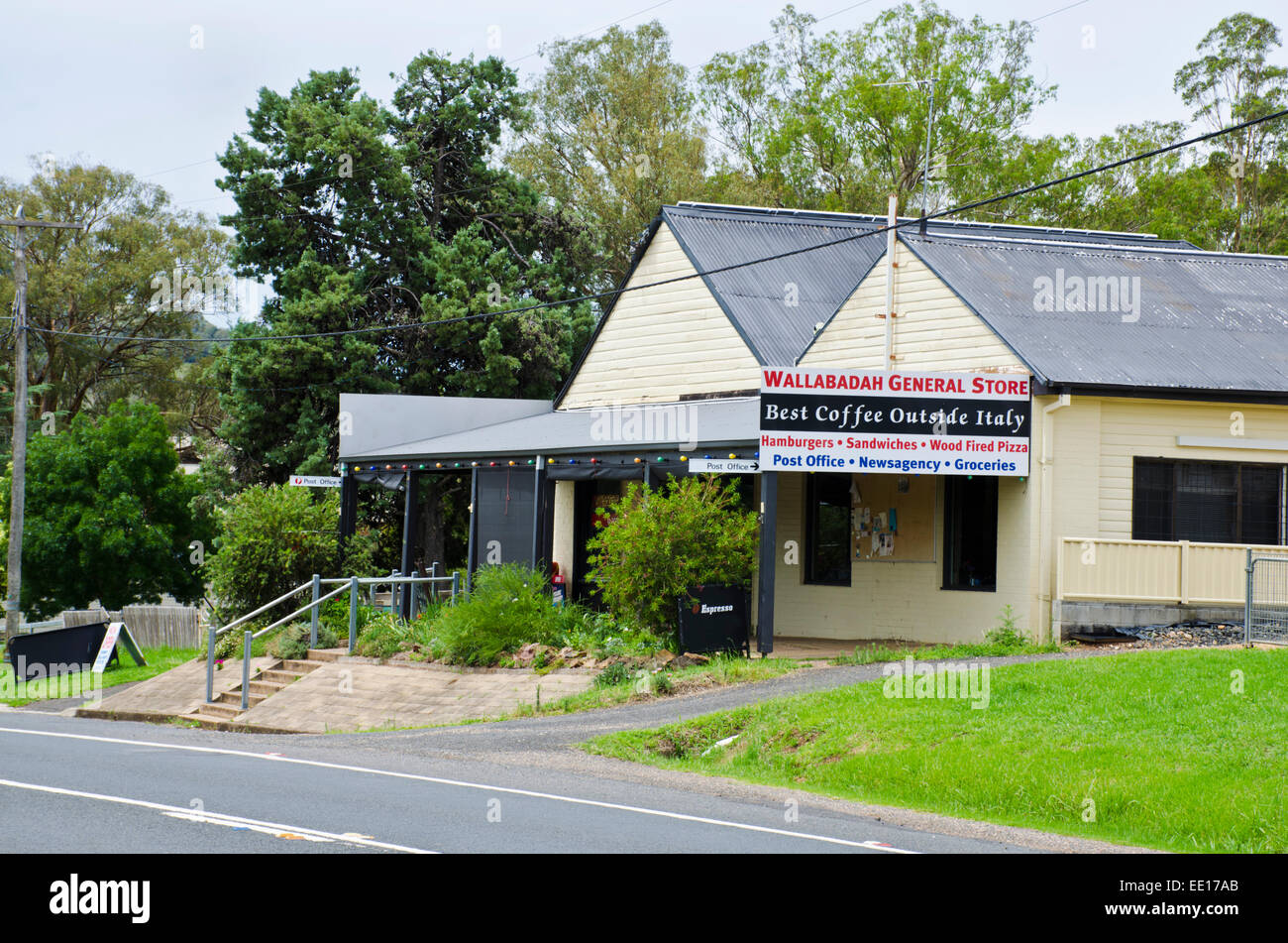 Old fashioned general store sign hi-res stock photography and images ...