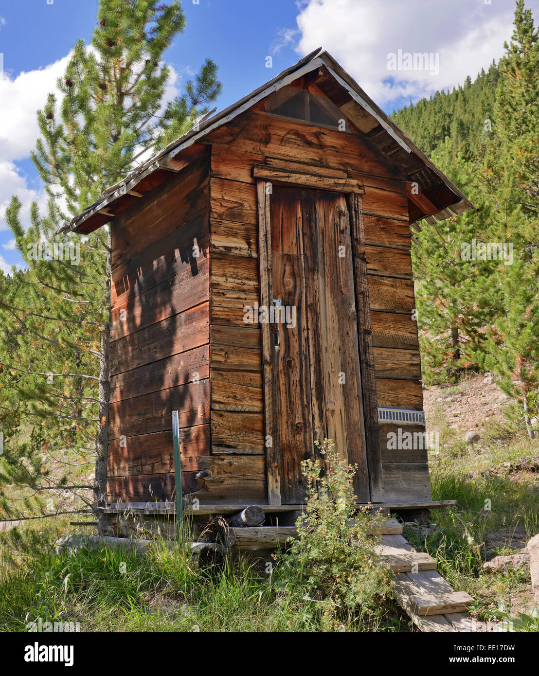Vintage Log cabin in old mining town, Colorado Stock Photo - Alamy