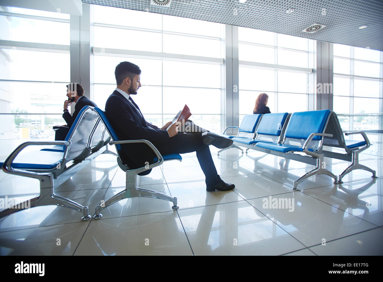 Business people in waiting room hi-res stock photography and images - Alamy
