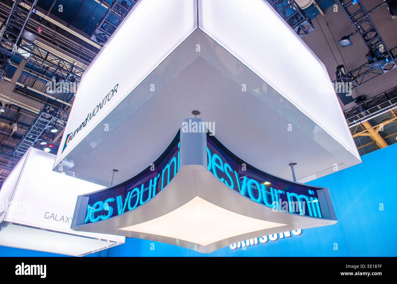 Lcd televisions korea tv hi-res stock photography and images - Alamy