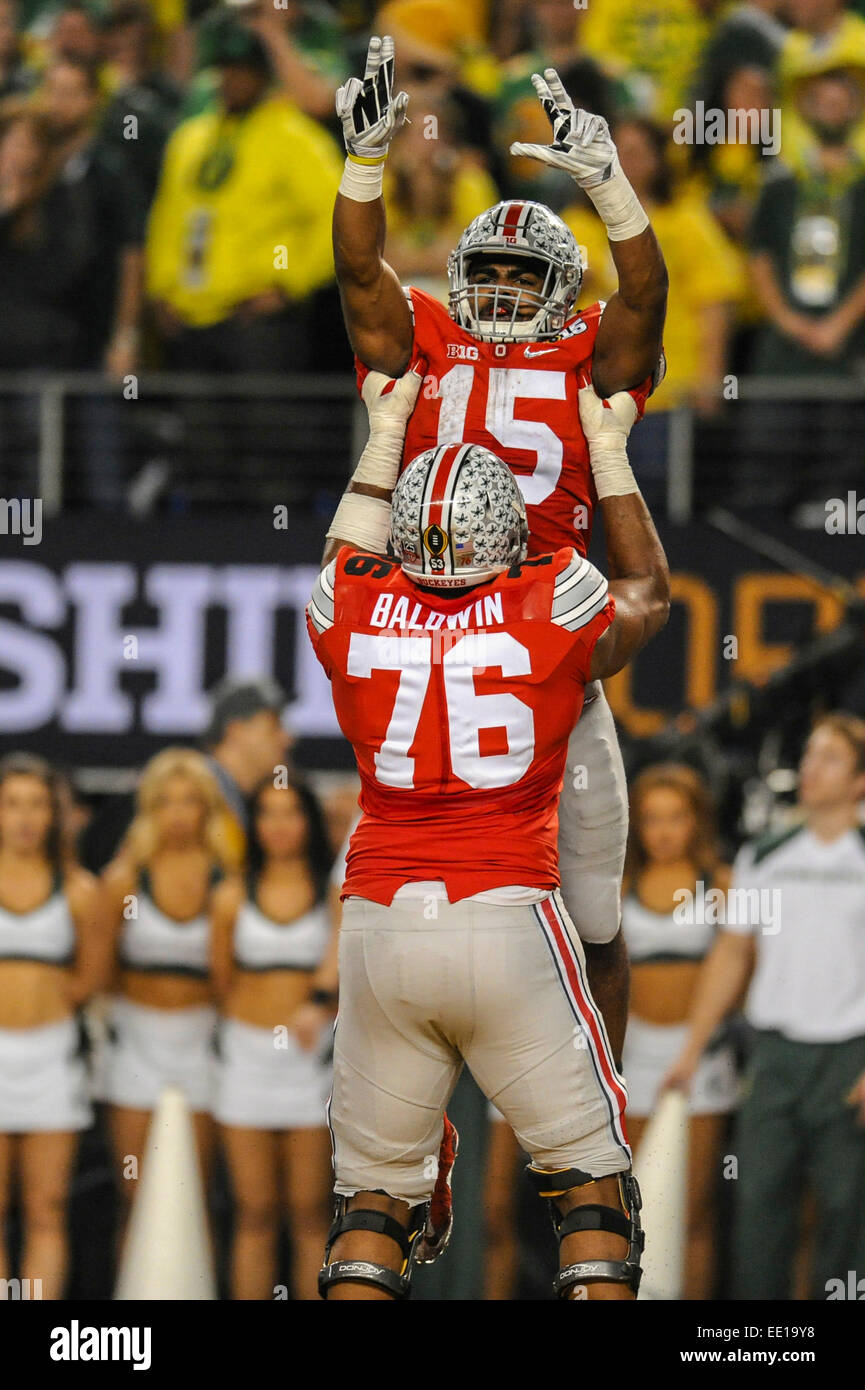 Ohio State running back Ezekiel Elliott (15) is hoisted in the air by ...