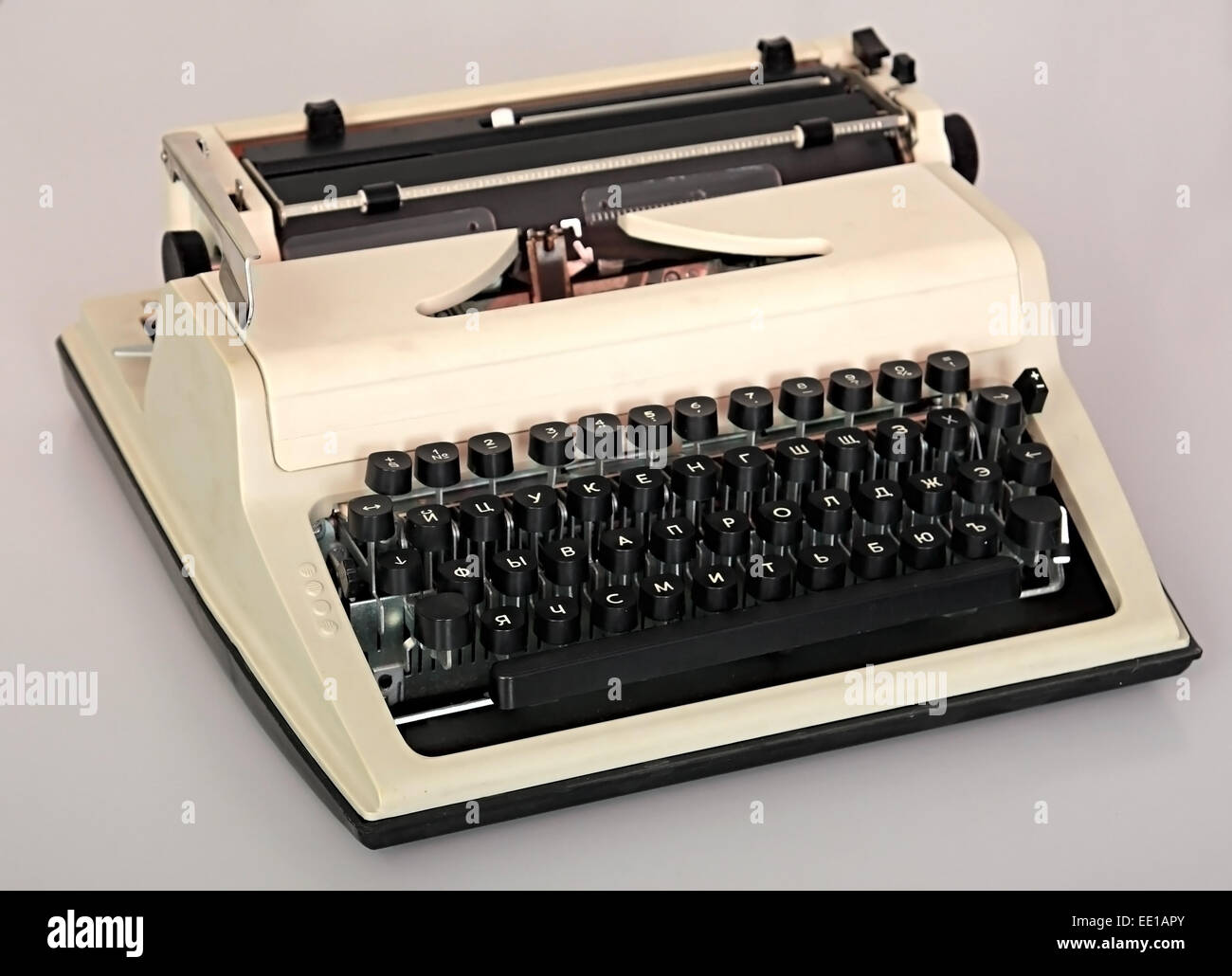 Russian typewriter hi-res stock photography and images - Alamy