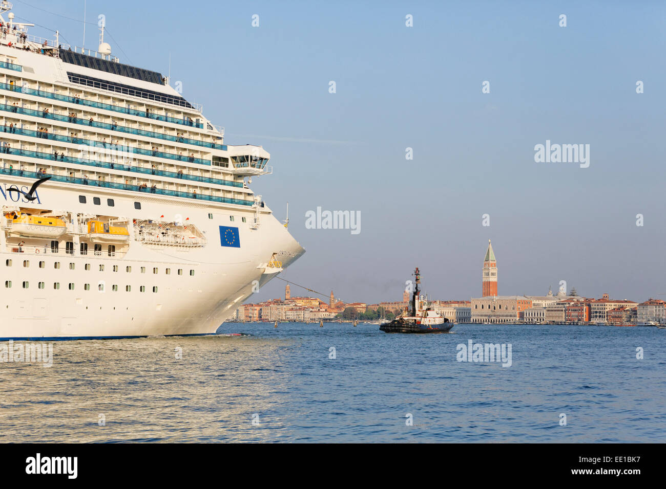 Cruise ship, Venice, Veneto, Italy Stock Photo - Alamy