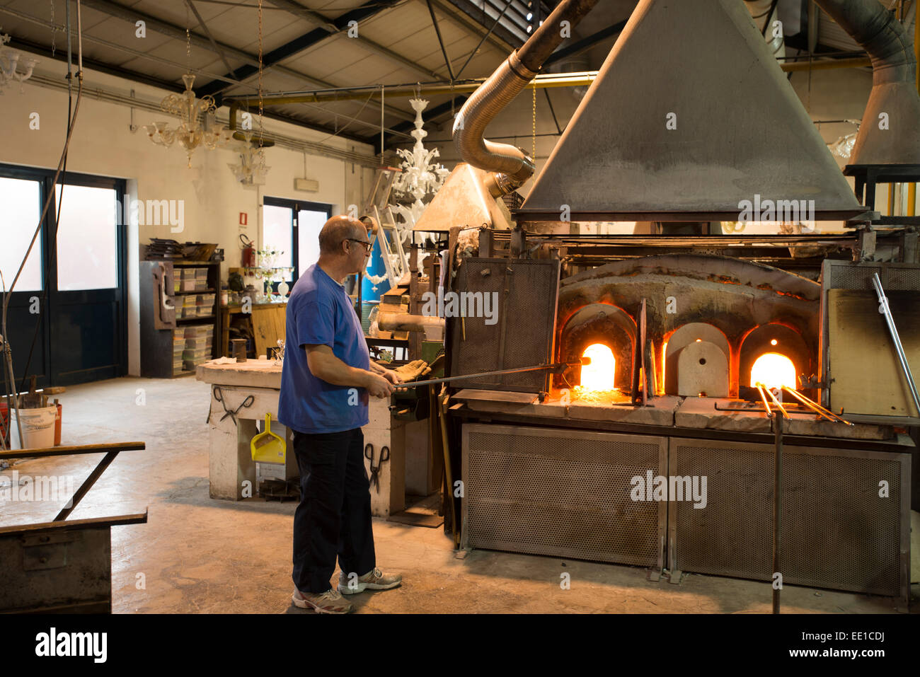 Murano glassmaking hi-res stock photography and images - Alamy