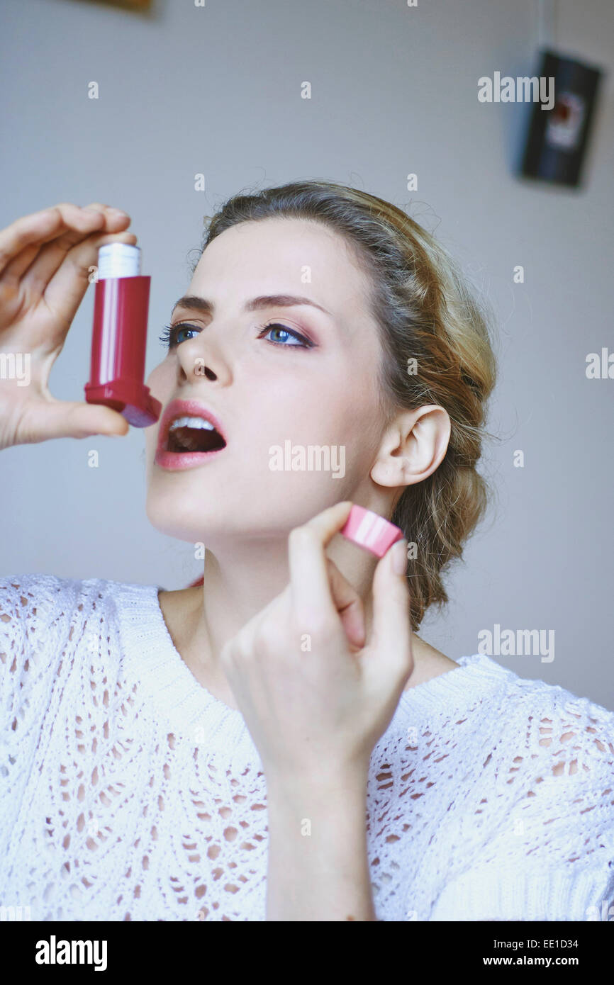 Asthma inhaler becotide hi-res stock photography and images - Alamy