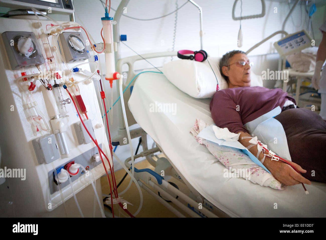 Hemodialysis vascular hi-res stock photography and images - Alamy
