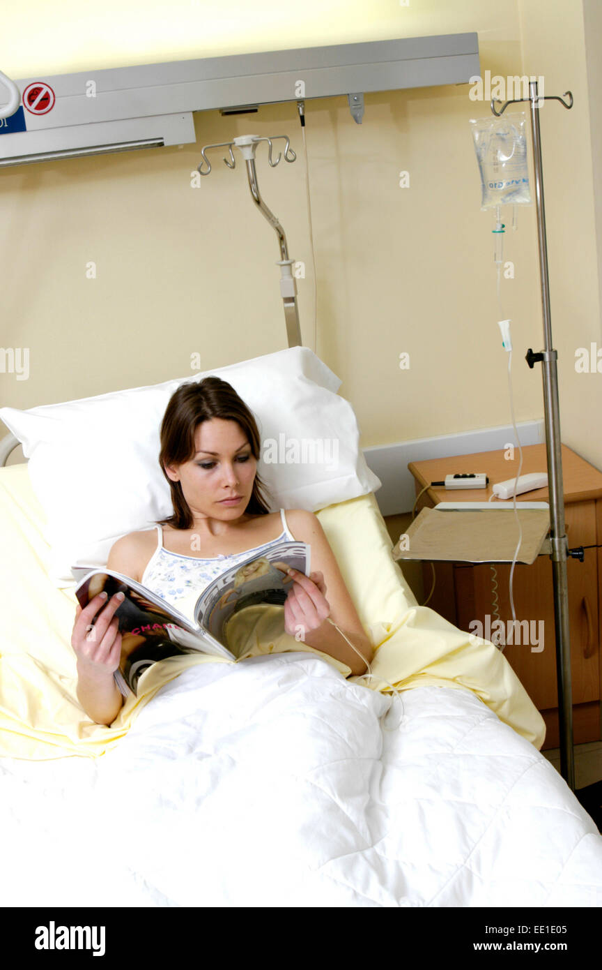 WOMAN IN HOSPITAL Stock Photo - Alamy