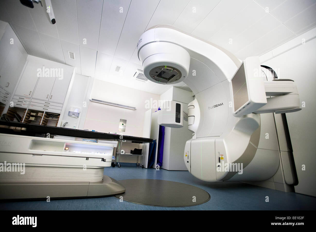 Intensity modulated radiation therapy hi-res stock photography and ...