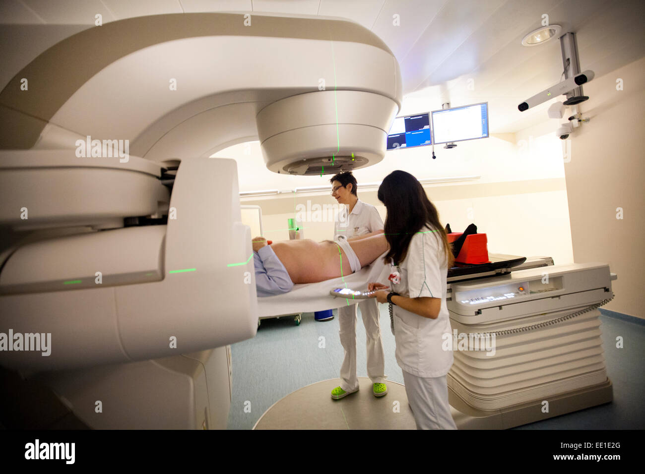 Intensity modulated radiation therapy hi-res stock photography and ...