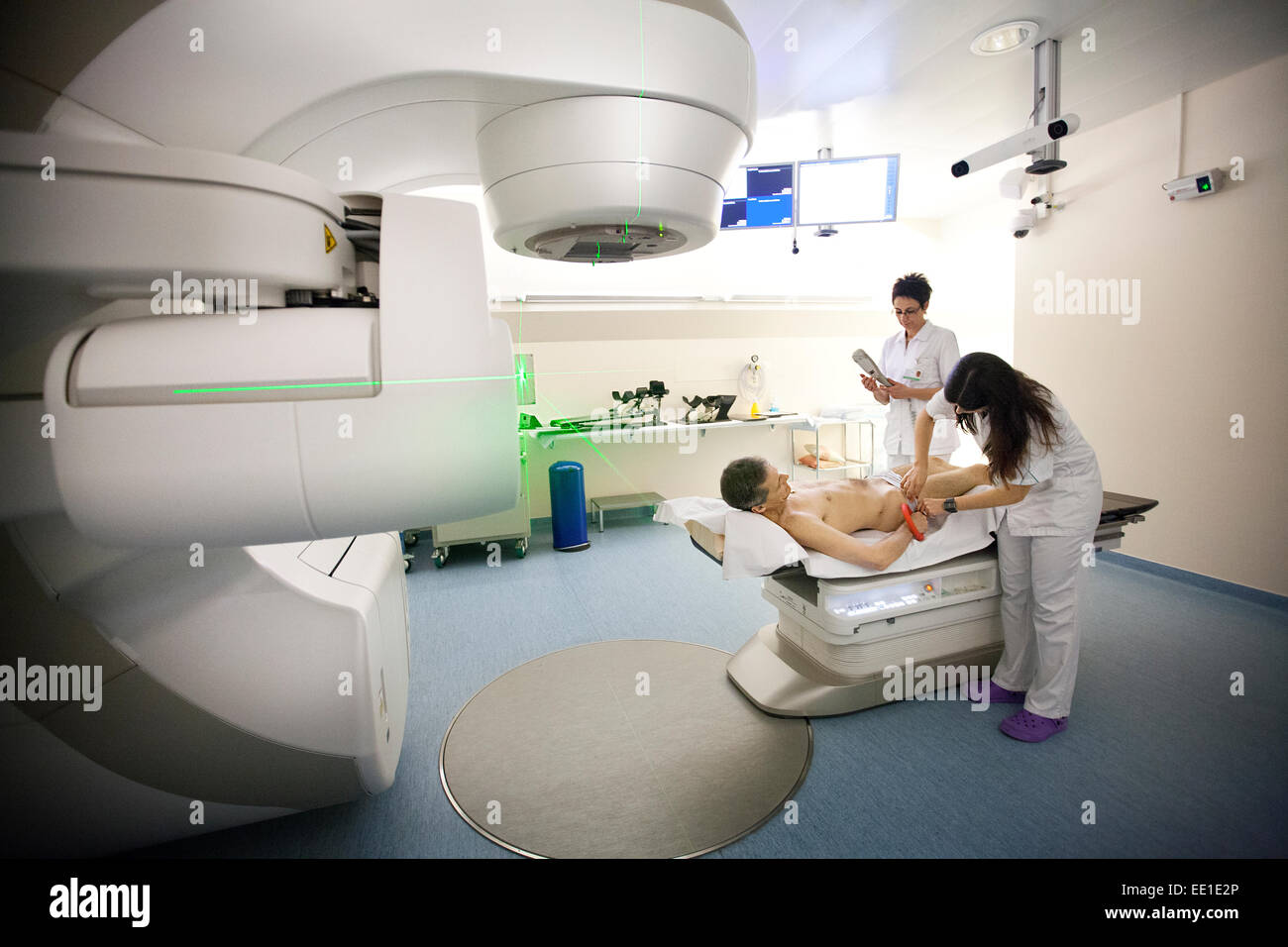 RADIOTHERAPY Stock Photo, Royalty Free Image: 77479662 - Alamy