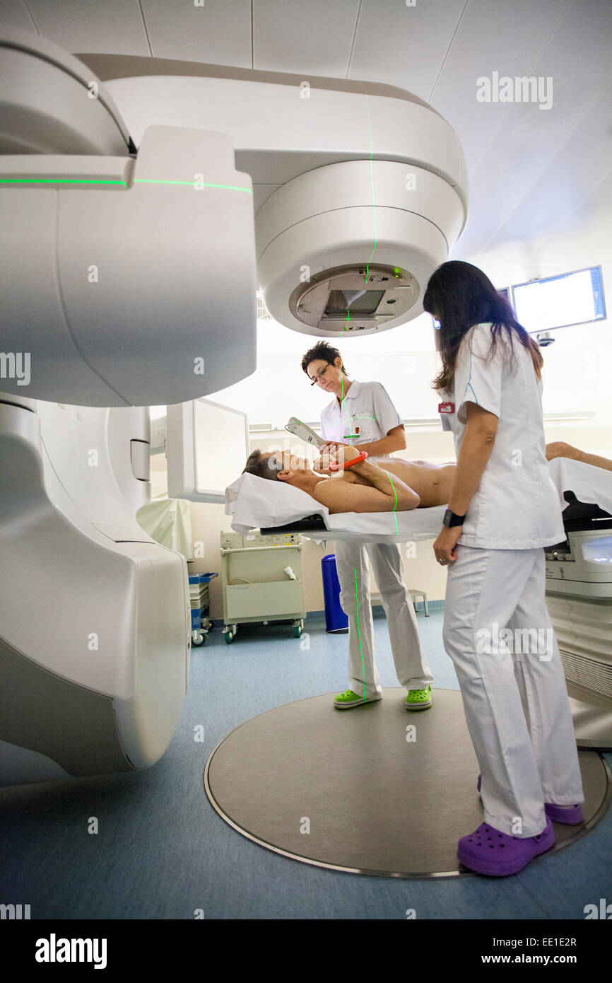 Intensity modulated radiation therapy hi-res stock photography and ...