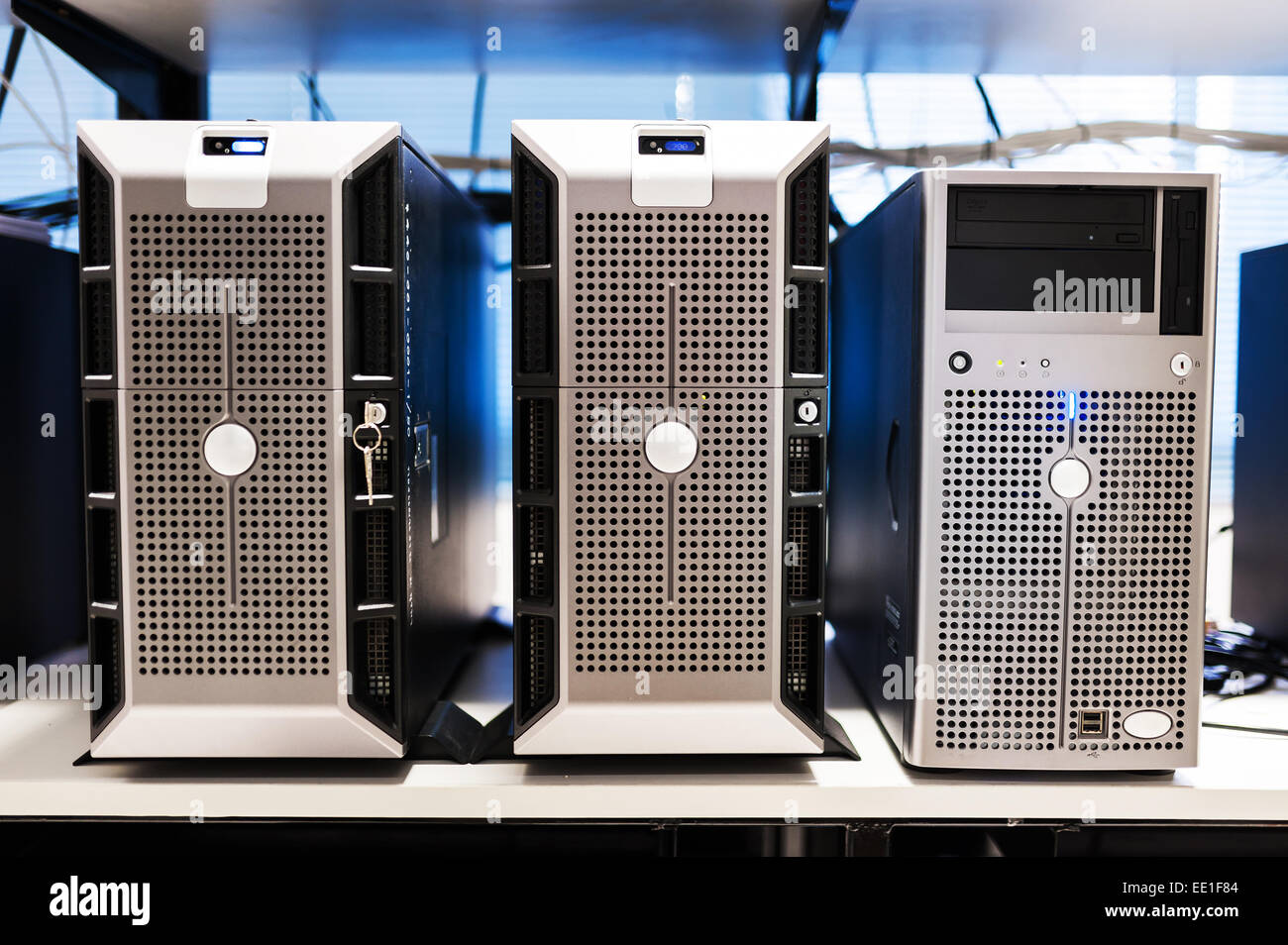 Data storage in data warehouse hi-res stock photography and images - Alamy