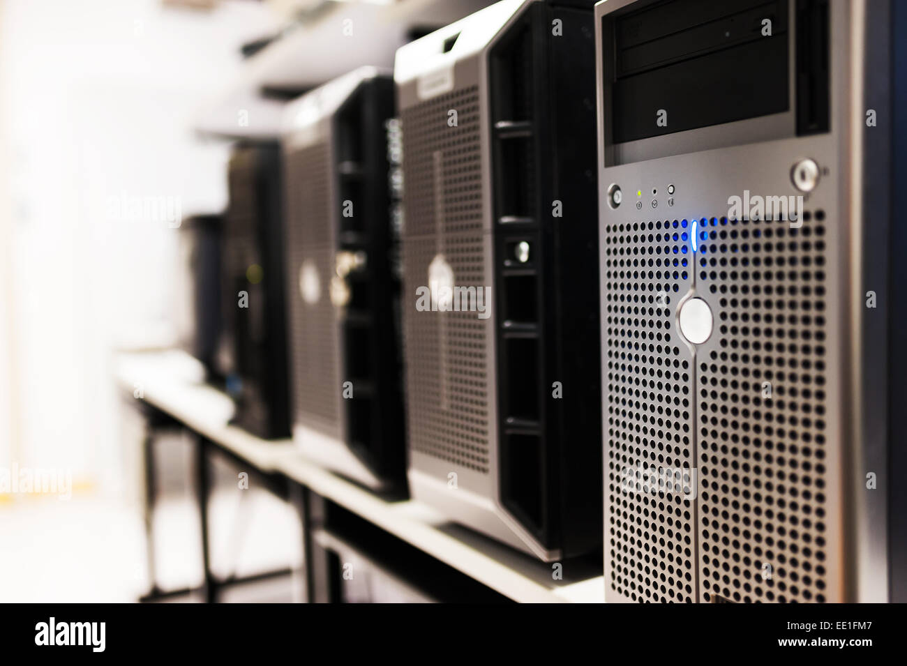 Data cable to a network server hi-res stock photography and images - Alamy