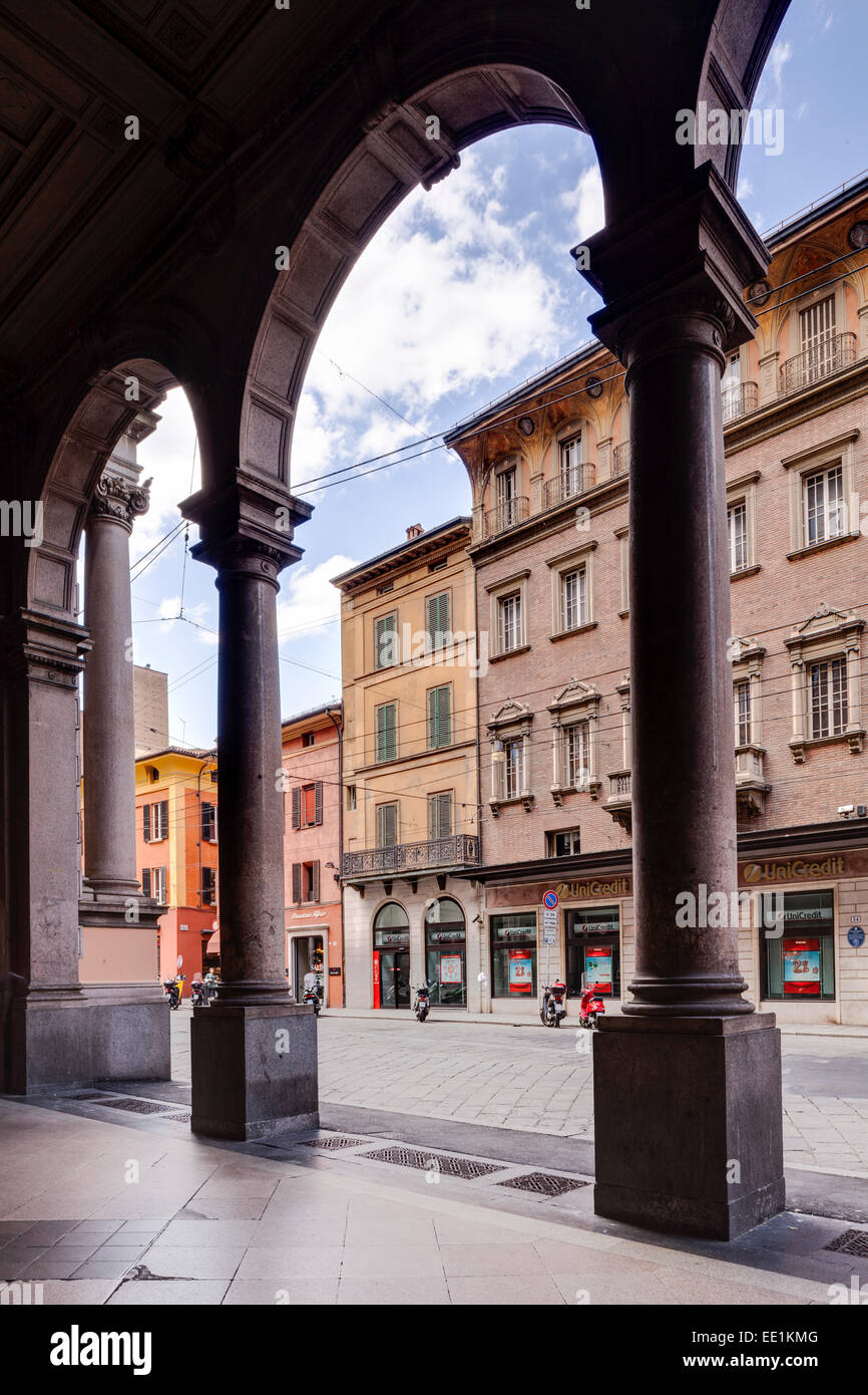 The porticoes of Via Rizzoli, Bologna. UNESCO World Heritage Site ...