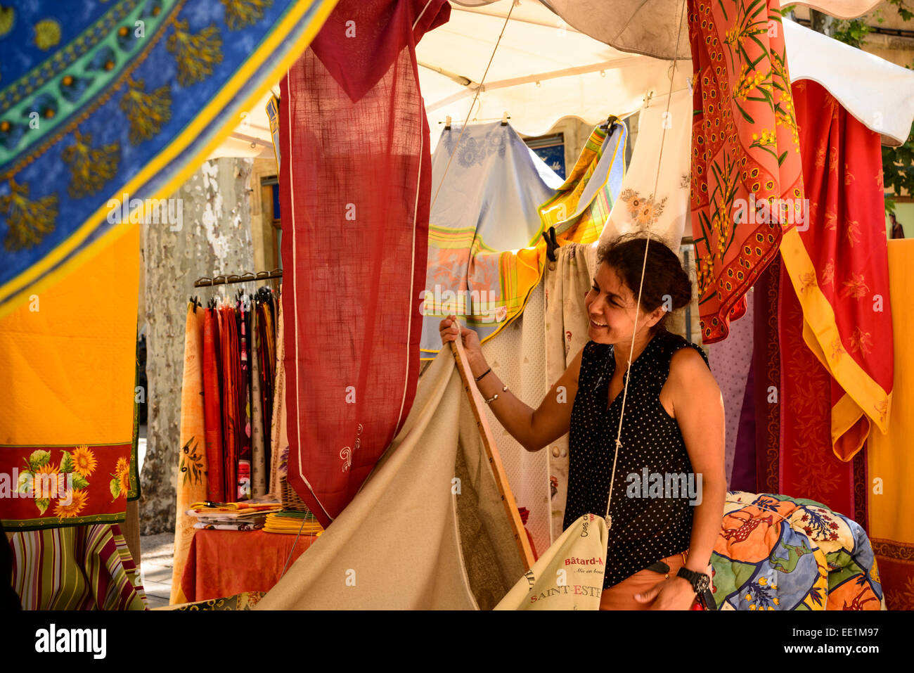 Market stall covers hi-res stock photography and images - Alamy