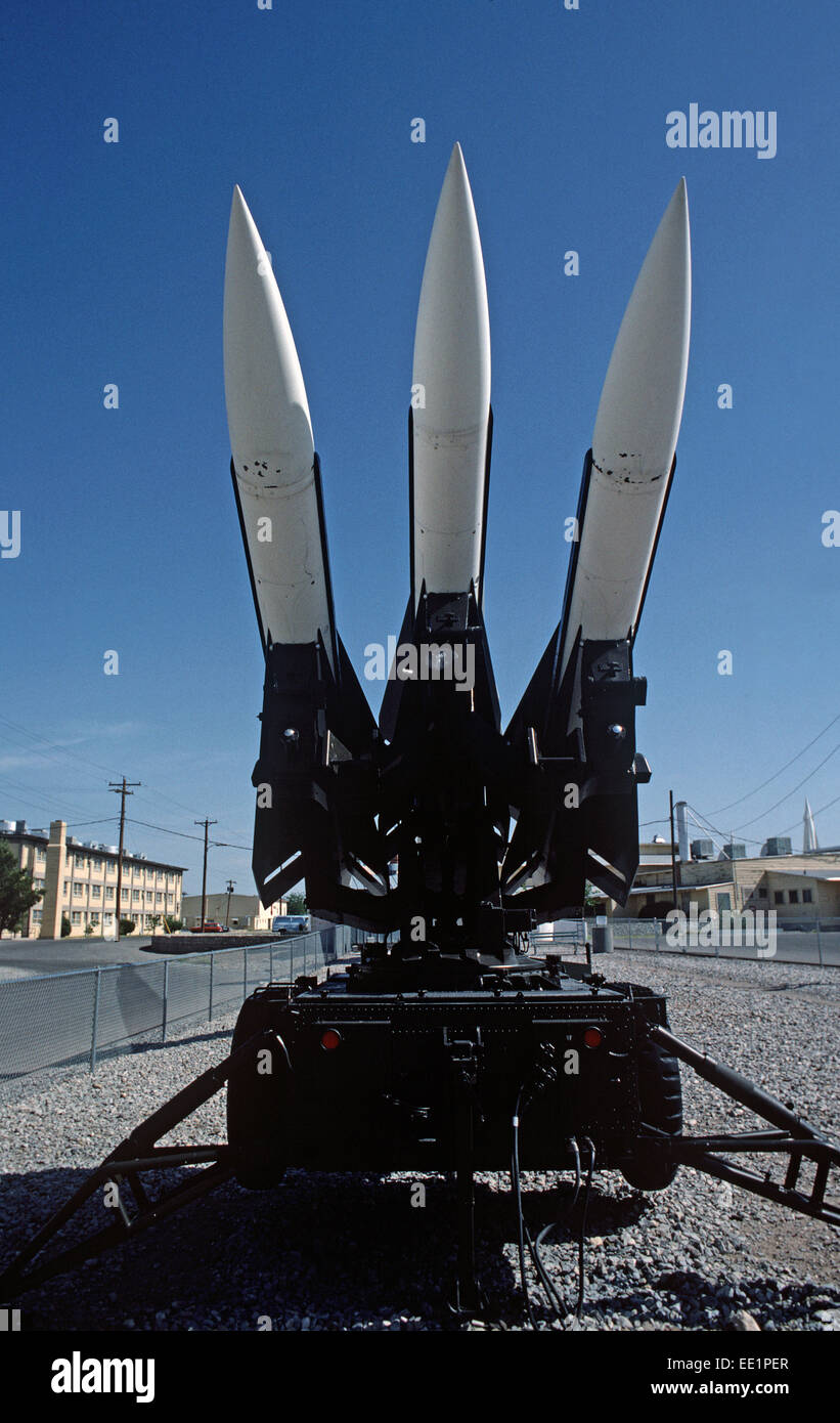 SURFACE-TO-AIR-MEDIUM RANGE HAWK MISSILE, FORT BLISS, UNITED STATES ...