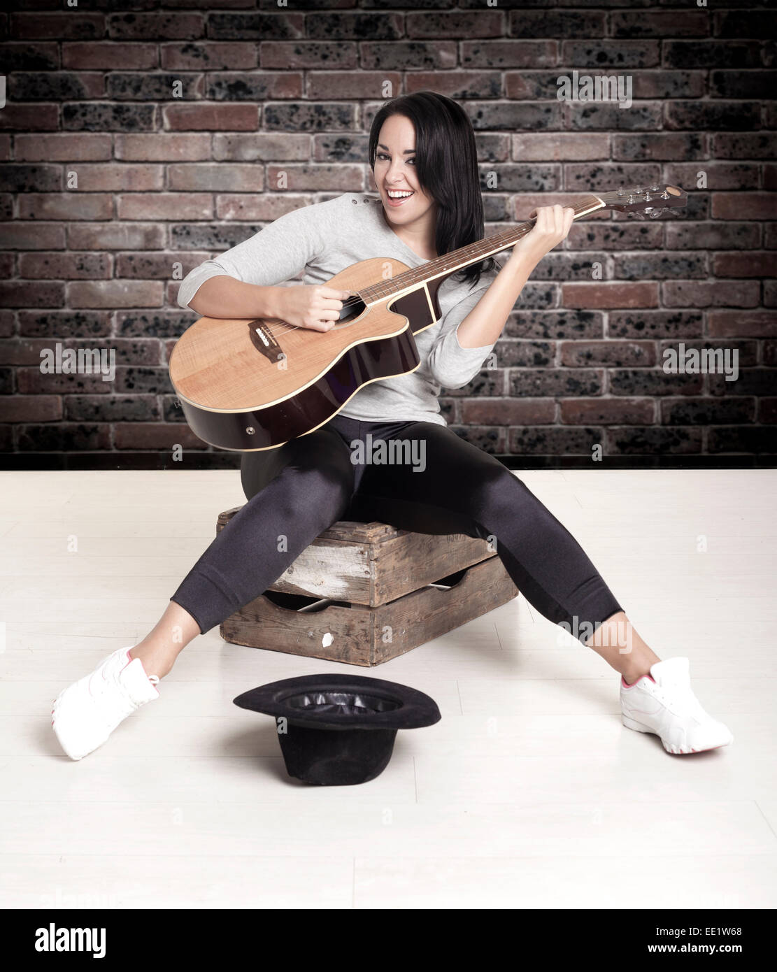 Female busker hi-res stock photography and images - Alamy