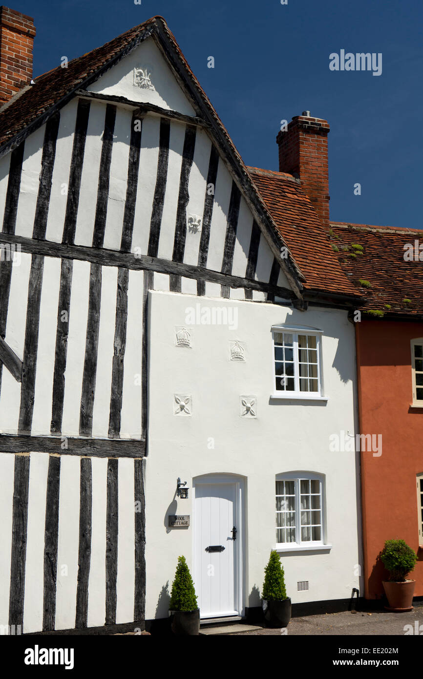 Best crown patterns hi-res stock photography and images - Alamy