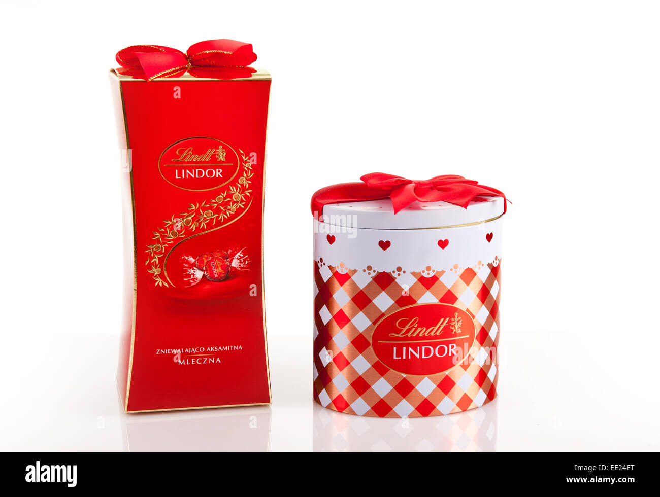 Lindt lindor chocolate packet hi-res stock photography and images - Alamy